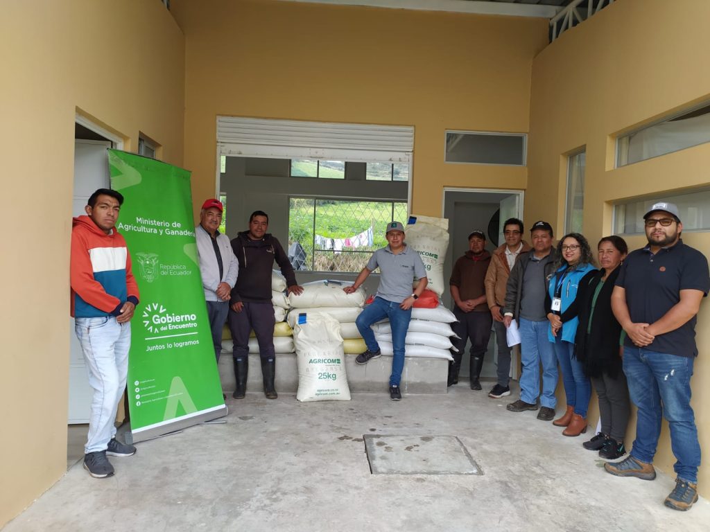 Mag Y Proyecto Utp2kr Benefician A 76 Pequeños Productores Con Semillas