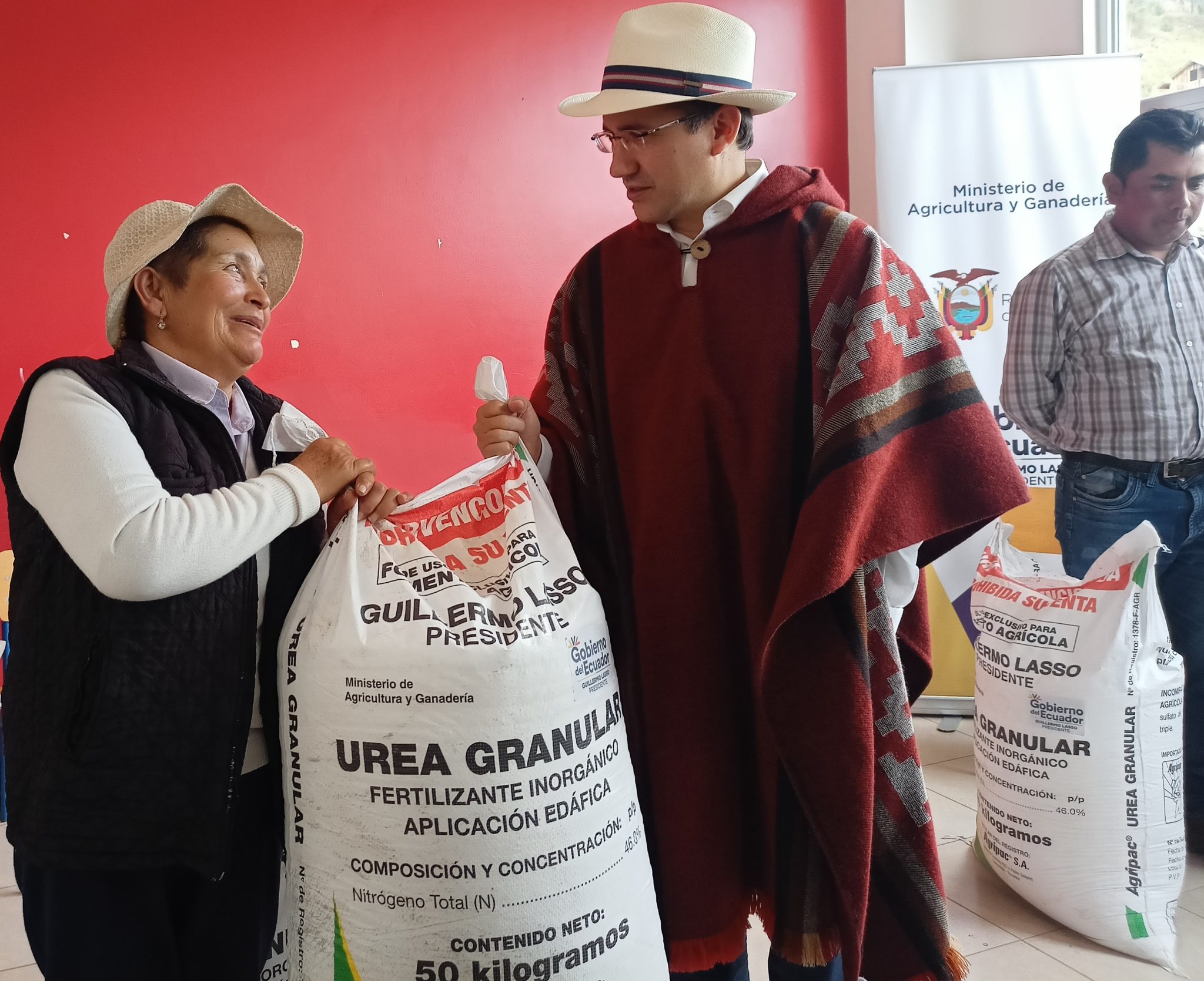 Productores de Quingeo reciben urea subvencionada del MAG – Ministerio ...