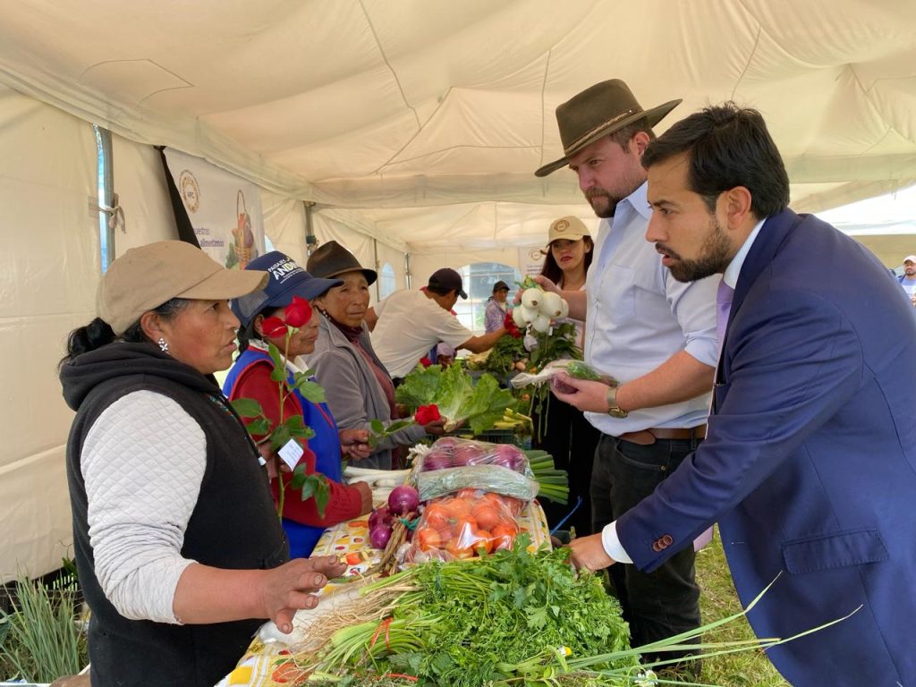 Más de 60 productores participan en la Feria Agropecuaria y Artesanal ...