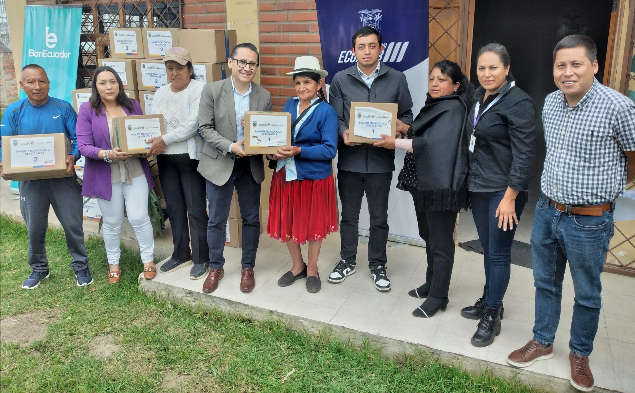 Productores de Guapán reciben insumos para fortalecer sus cultivos ...